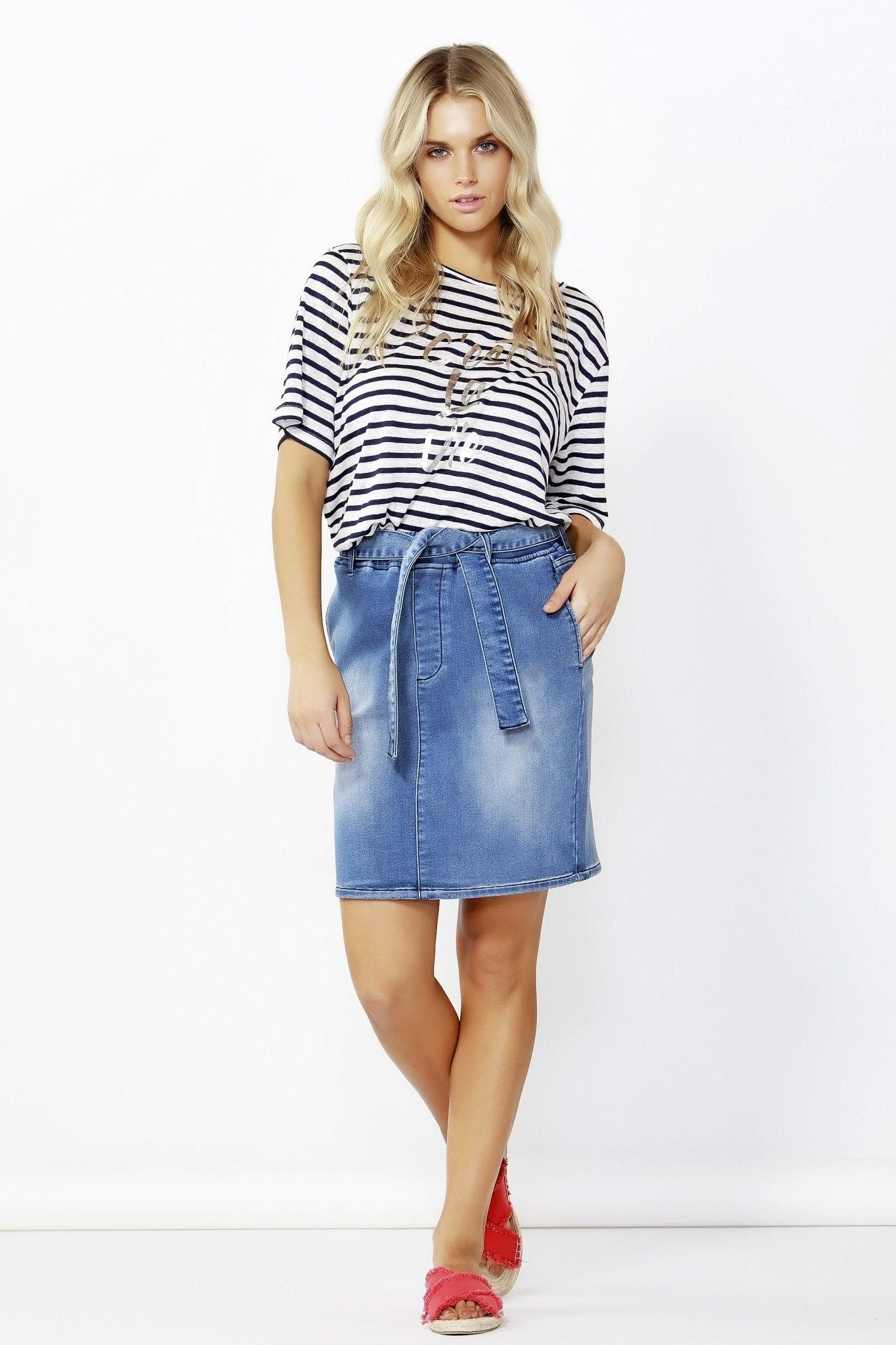Betty Basics Archer Stretch Denim Skirt in Dark Indigo – Hey Sara